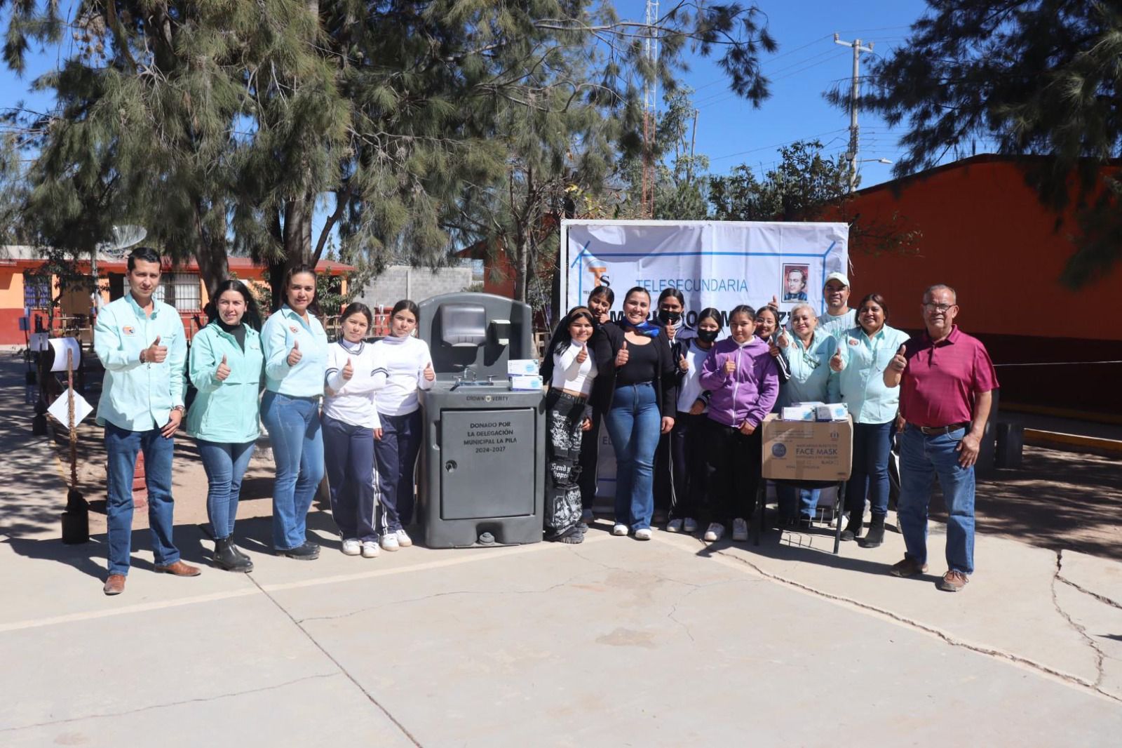 Gobierno de la Capital, en trabajo conjunto con Draexlmaier, entrega equipamiento a escuelas de ...