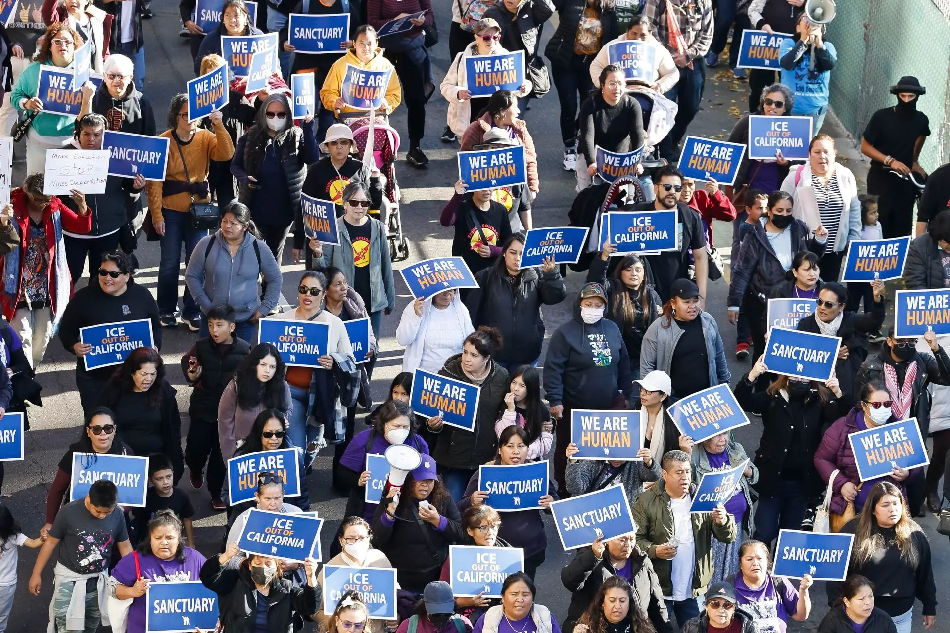 Chicago se alista para una gran redada de migrantes tras la toma de ...