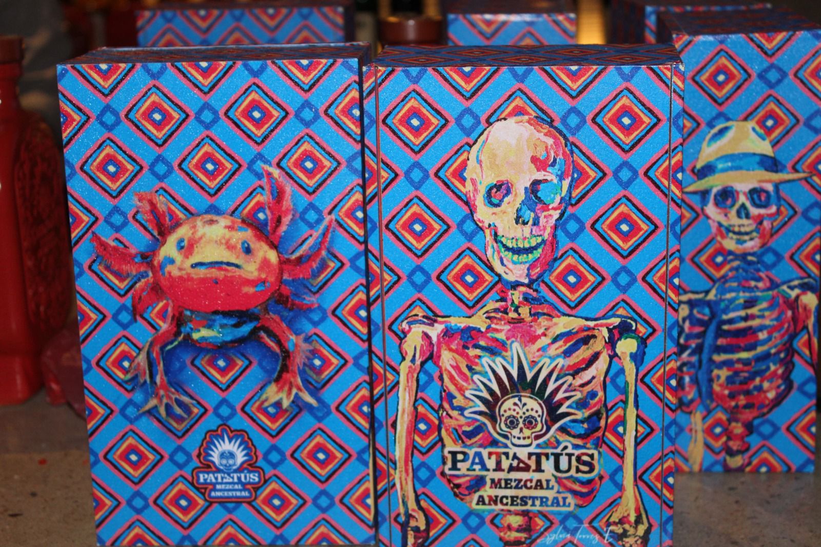 Se presenta la nueva imagen del Mezcal Ancestral Patatús, destilado ...