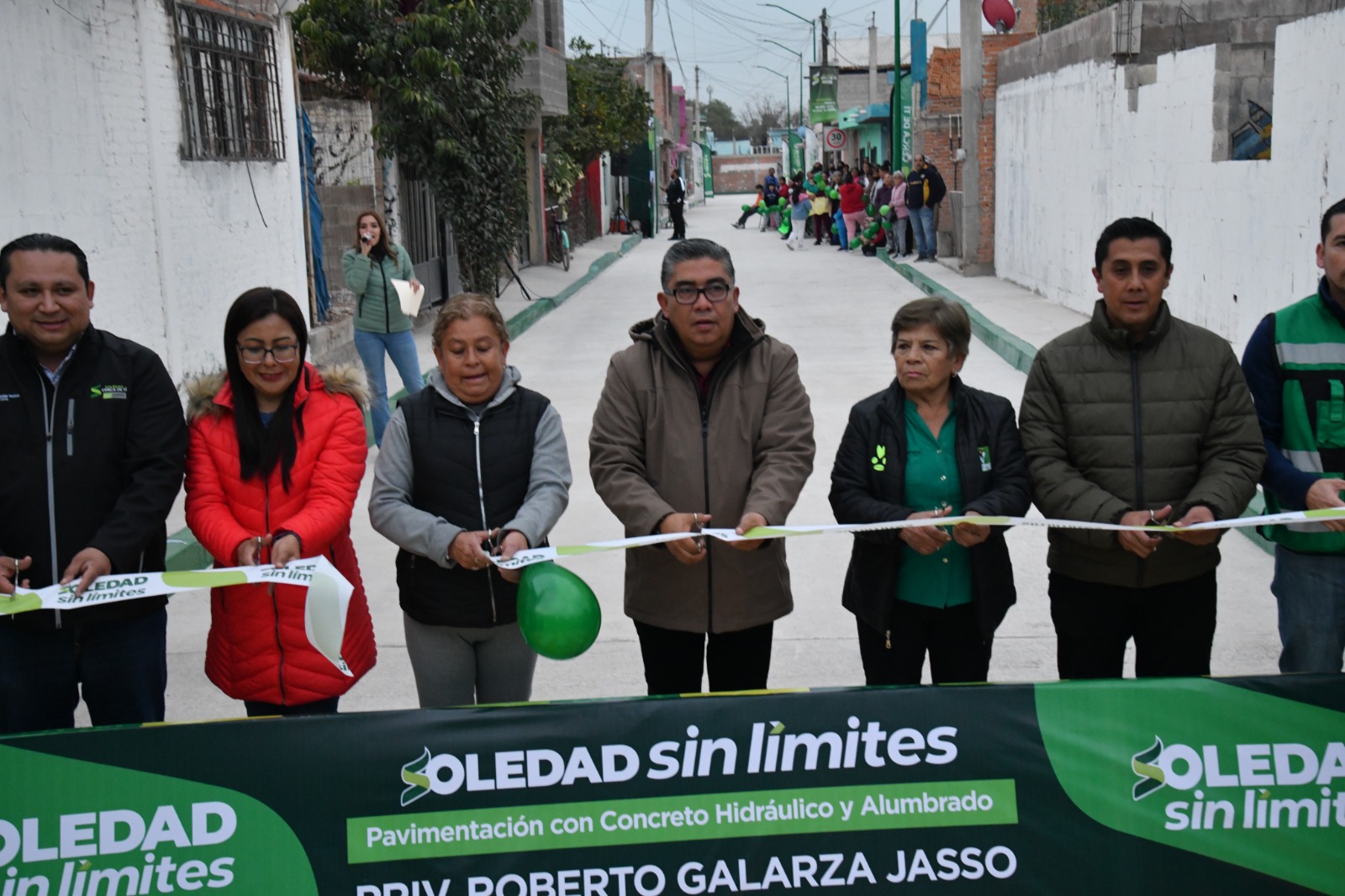 INAUGURA ALCALDE JUAN MANUEL NAVARRO PAVIMENTACIÓN Y ALUMBRADO DE ...